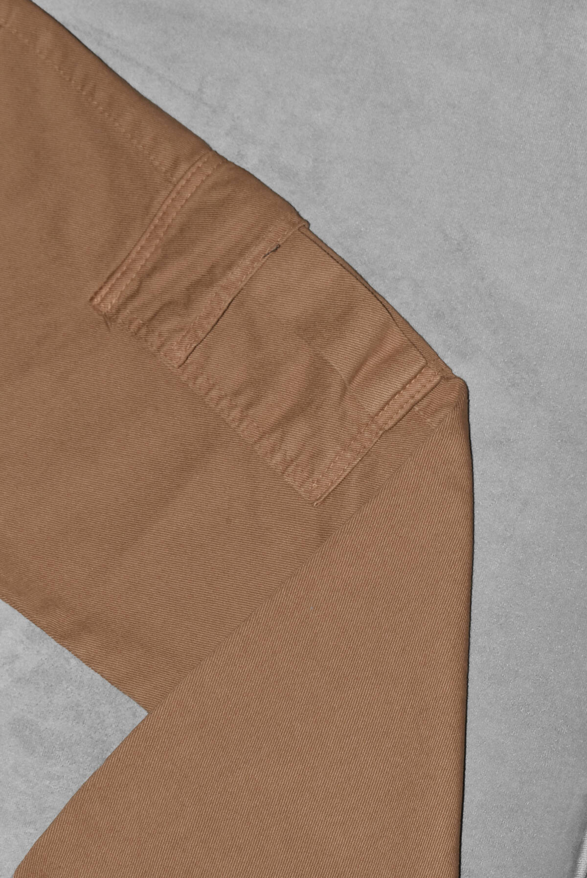 MOM CARGO CAMEL | Distrito Moda
