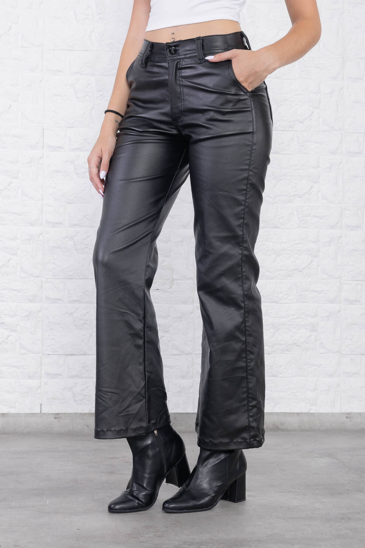 Wide Leg TM engomado bolsillo diagonal | Distrito Moda
